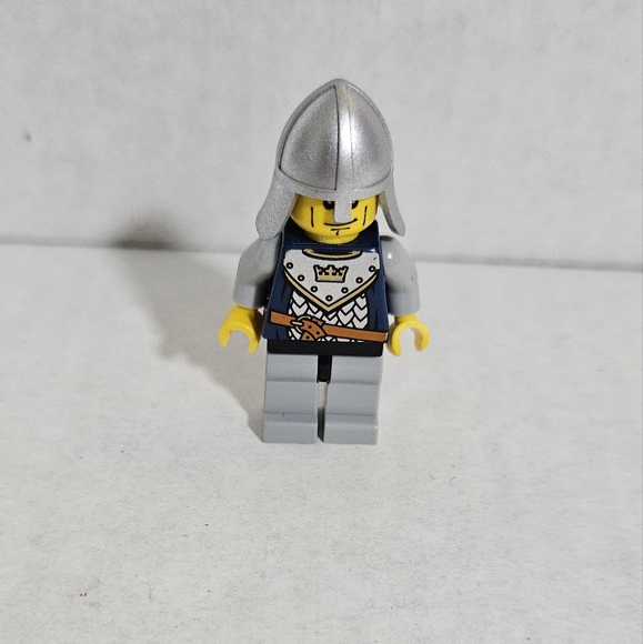 Lego | Toys | Lego Castle Minifigure Fantasy Era Crown Knight | Poshmark